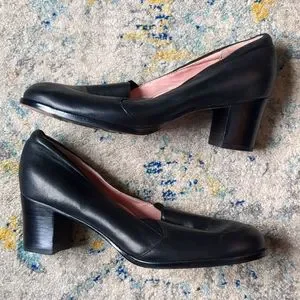 Taryn Rose | Shoes | Taryn Rose Leather Gwen Slip Ons Womens Size 75m ...